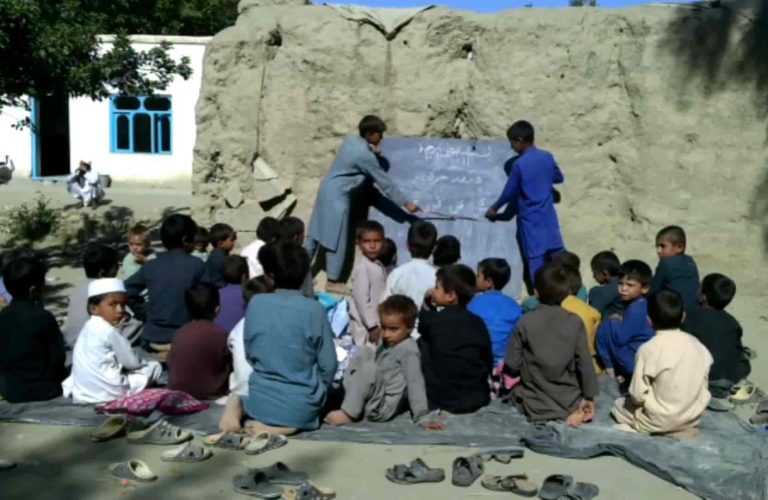 No school for a settlement of thousands of families in Maimana - Salam ...