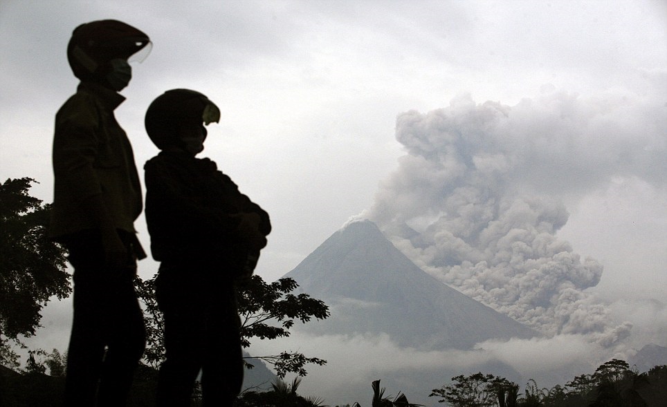 Death toll rises to 13 after Mount Merapi eruption - Salam Watandar
