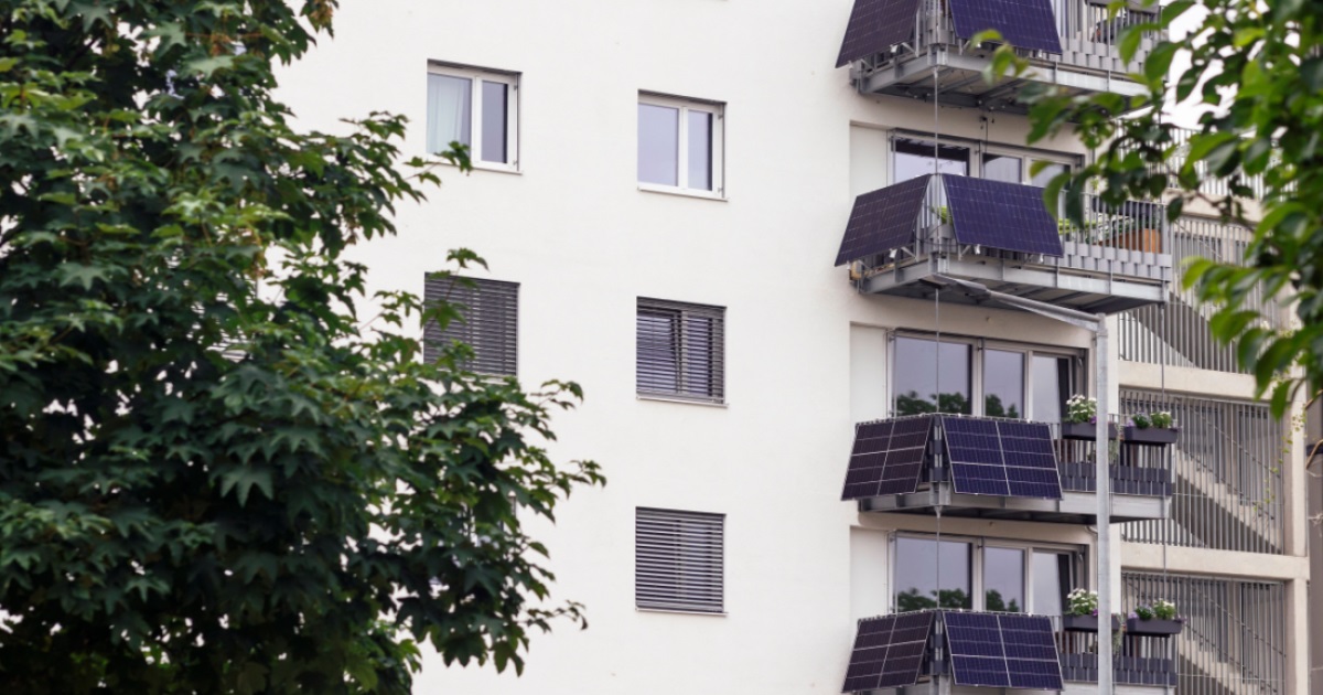 Balcony solar panels gaining fame in Europe - Salam Watandar